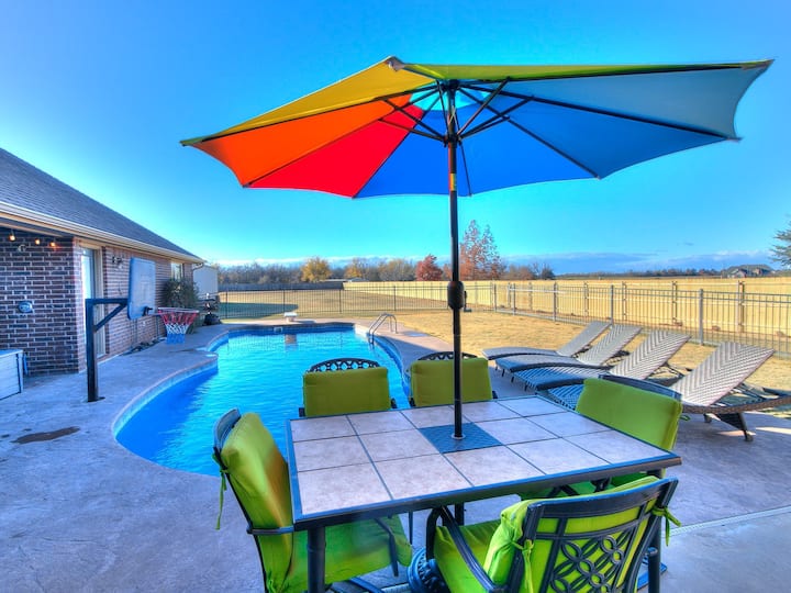 The Dream Cove (Pool, Hot Tub, Games Galore) - Oklahoma City, OK