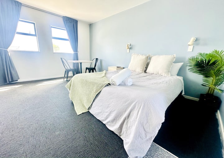 Spacious Studio - Christchurch