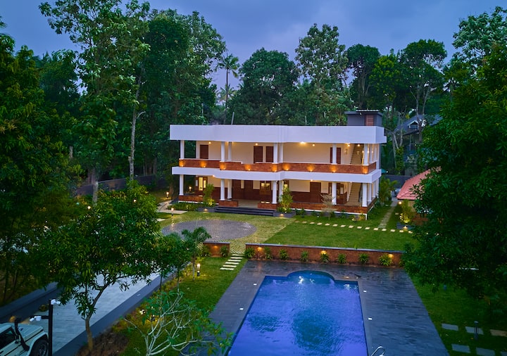 Beachside Pool Villa Near Varkala Cliff - Varkala