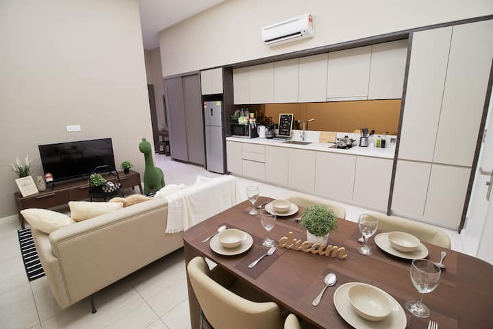 Dorsett Deluxe Studio | Bathtub | Netflix - Kuala Lumpur