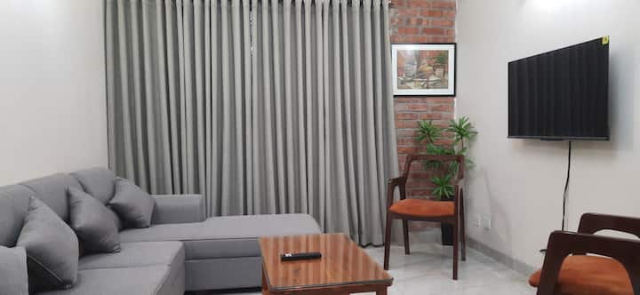 Modern 3br Apt In Banani, Balcony & Prime Area - Bangladesh