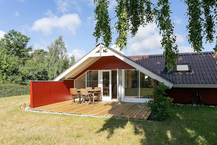 Skønt Sommerhus I Bynært Område - Ebeltoft