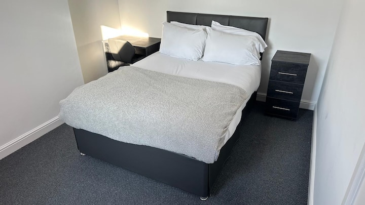 Kingsholm On The Rainbow Street-4 Bed-sleeps 10 - Gloucester