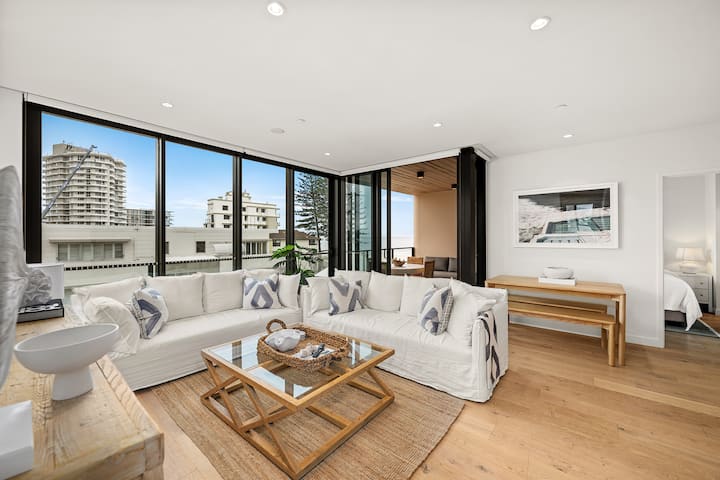 Escape To Paradise - Palm Beach - Coolangatta