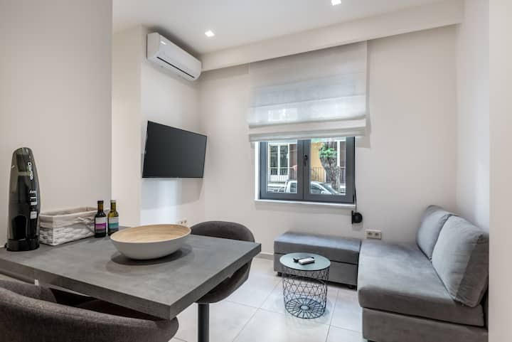 Harma City Living - Street View Apartment - Chania