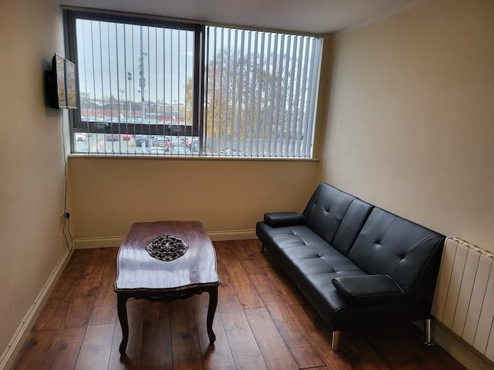 1 Bedroom Train Station Apart - Crewe