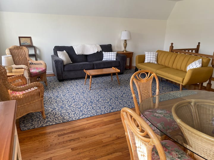 Country Guesthouse - Higley Flow State Park, Colton