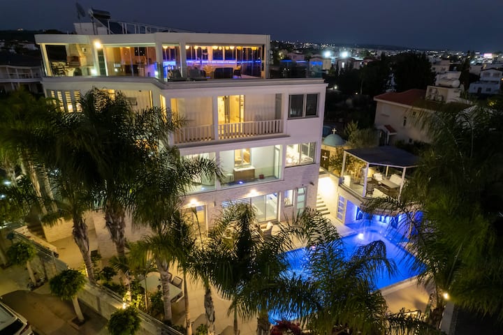 Hubstay | Royal Nissi Mansion - Ayia Napa