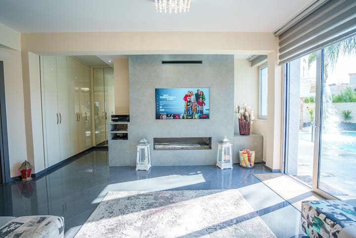 Royal Nissi Mansion (3 Bed Lower Part Of Villa) - Ayia Napa