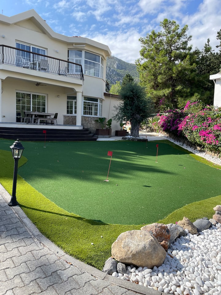 Beautiful Villa In Bellapais - Girne