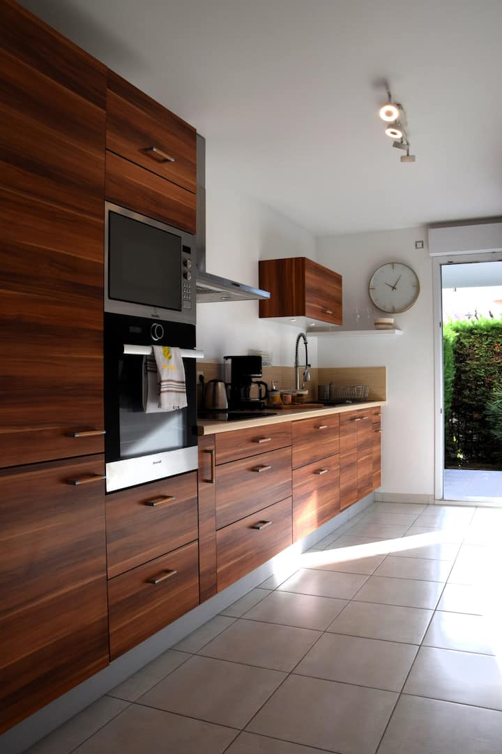 Appartement Avec Garage  Au Centre Ville Au Calme - Saint-Raphaël
