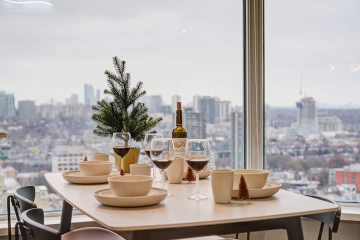 Bloor/avenue Condo |Cityview|subway|high Floor - Toronto