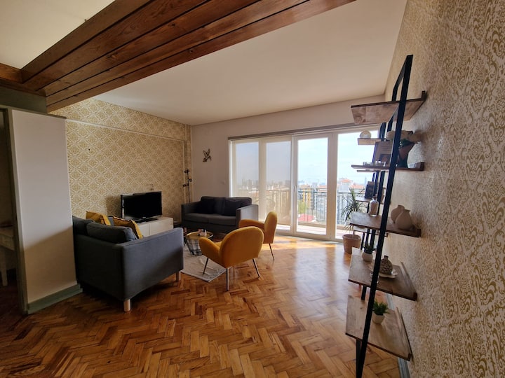 T3 Apartment W/ Amazing View - Odivelas