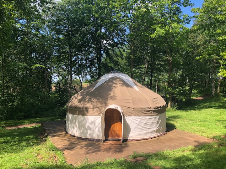 Little Owl Yurt, In Woodland, Sleeps 5, Hot Tub - Ross-on-Wye