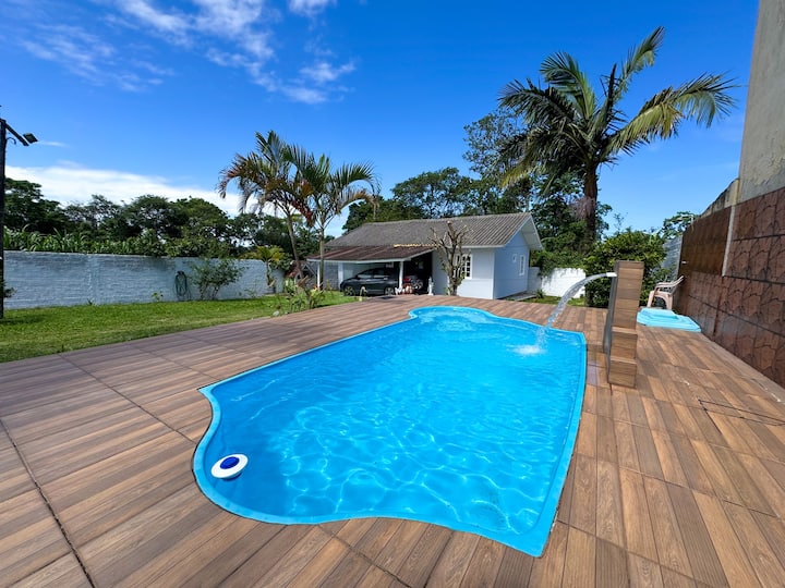 Casa Linda Com Salão Para Festas - Florianópolis