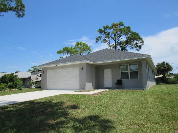 Beach Escape - Edgewater, FL