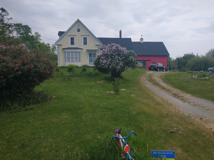Farm House In Coastal Downeast Maine. - Columbia Falls, ME