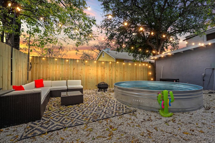Dtn Fam & Friends Retreat | 5 Bdrm | Chilled Pool - San Antonio, TX