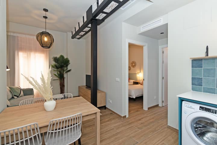 Luminoso Apartamento De 2 Dormitorios Con Balcón - Valencia