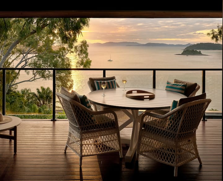 Shorelines 5 - Hamilton Island