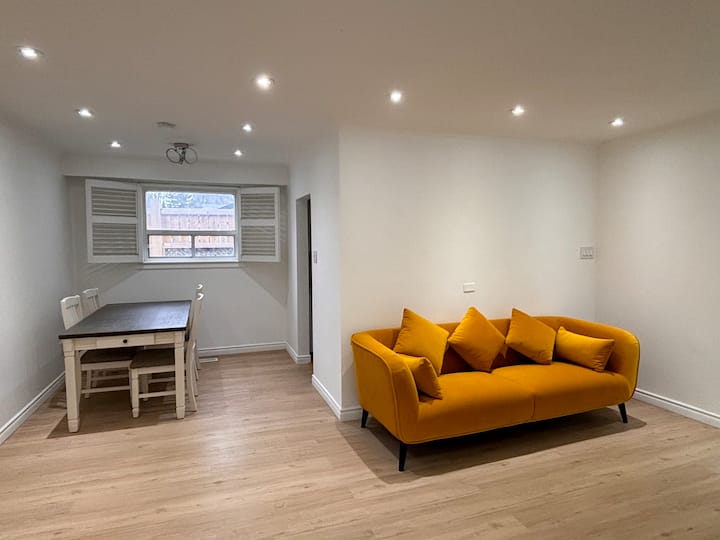 24/7 Check In, 4bdr , 35min From Airport/downtown - Toronto