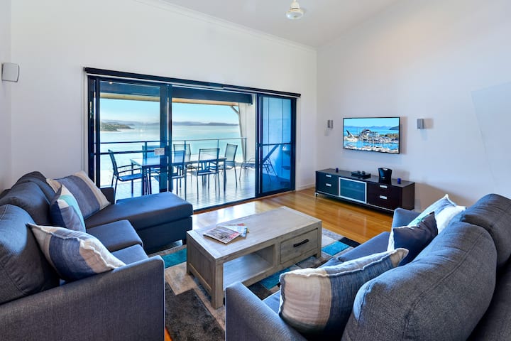 Shorelines 19 - Hamilton Island