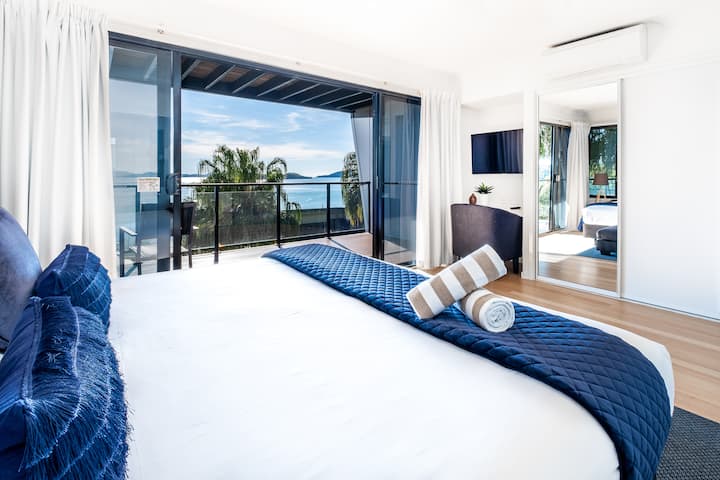 Shorelines 21 - Hamilton Island
