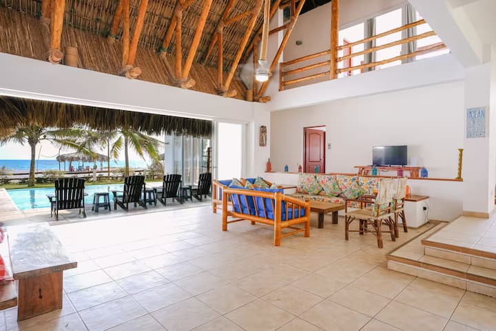 Amazing Ocean Front Retreat With Open-air Design - El Salvador