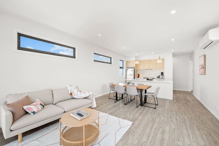 Coastal Lifestyle In Modern 3br Rosebud Townhouse - Dromana