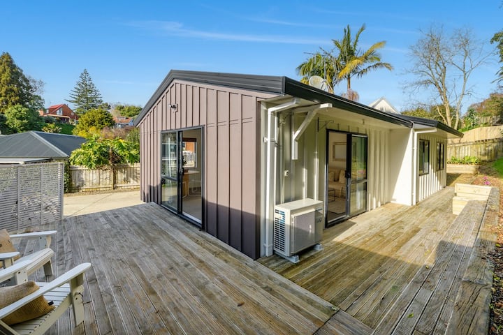 "Charming Board And Batten Home" - Tauranga