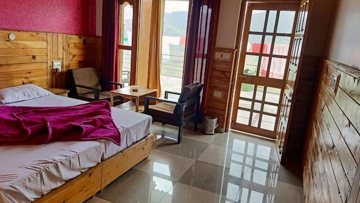 Mountain Shadow - Cosy Room - Chakrata