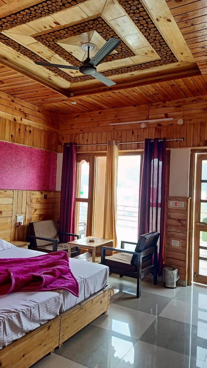 Mountain Shadow - Sweet Room - Chakrata