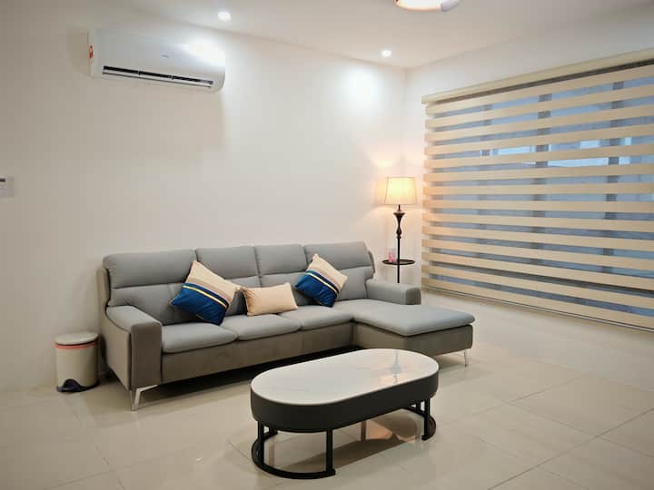 T&c-boxhill Gated(5 Min To Kuching Airport)13pax - Kuching