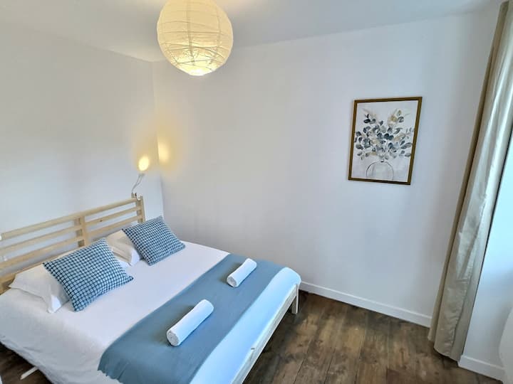 Wonderhost, Central Avenue En Coeur De Ville - Pau, Francia