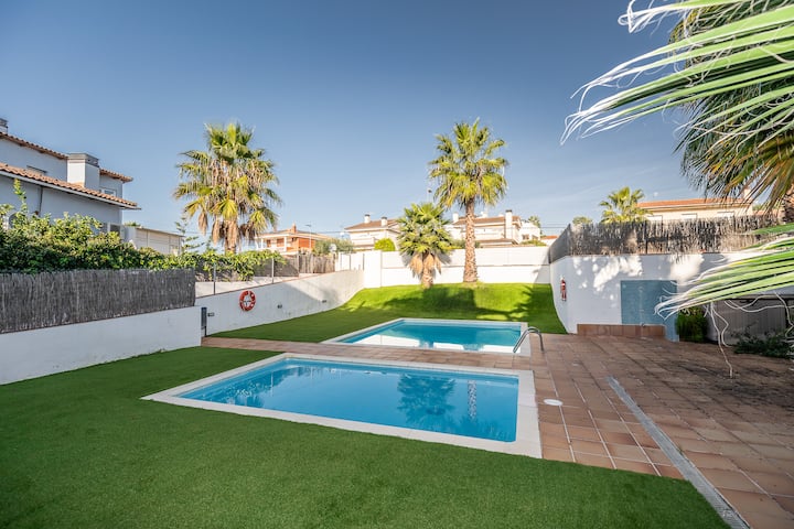 Apto. Con Piscina Cerca De Playa - Cunit