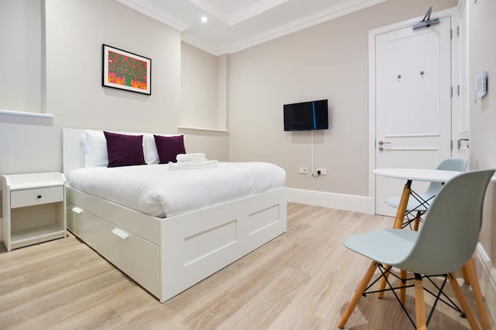 Studio  4: Ground Floor - London