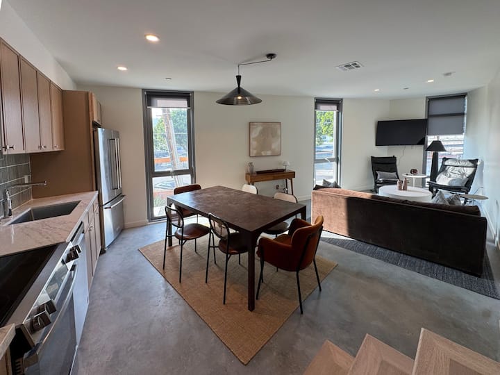 4 Bd 4 Bath New Built Townhome - Montebello, CA