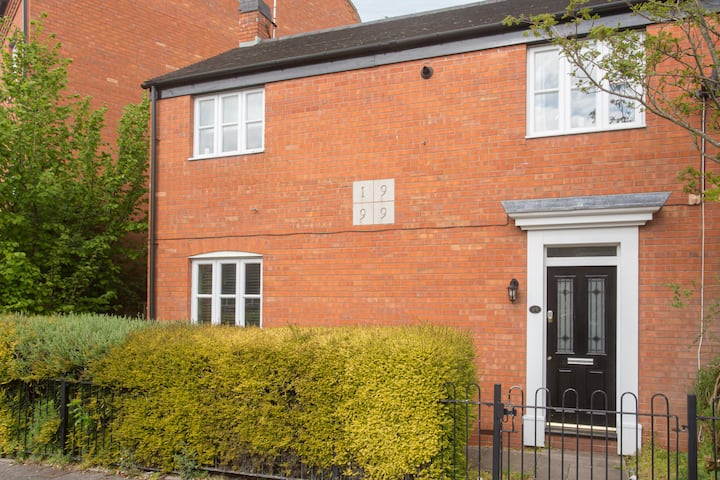 Sarah's House: Bbq Parking 10mins To Alton Towers - Uttoxeter