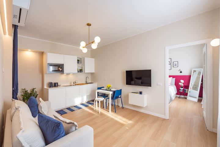 Romantic Navigli Apartment - Design District - Milan
