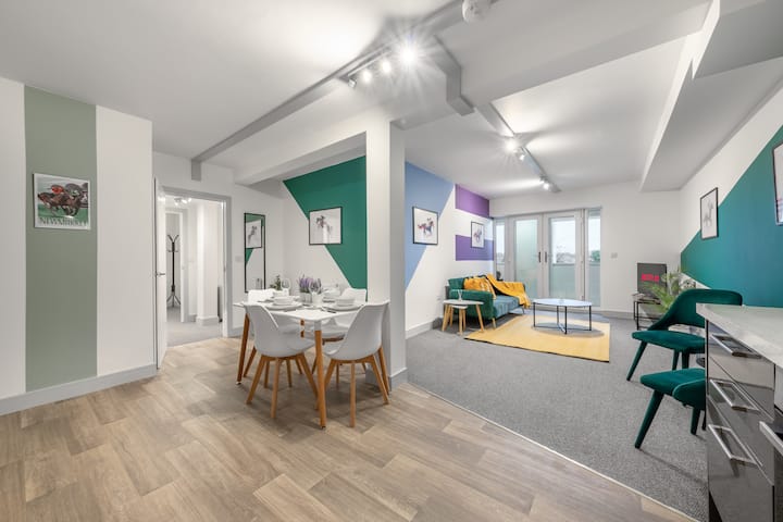 Newmarket-high Street-perfect Location-balcony - Newmarket