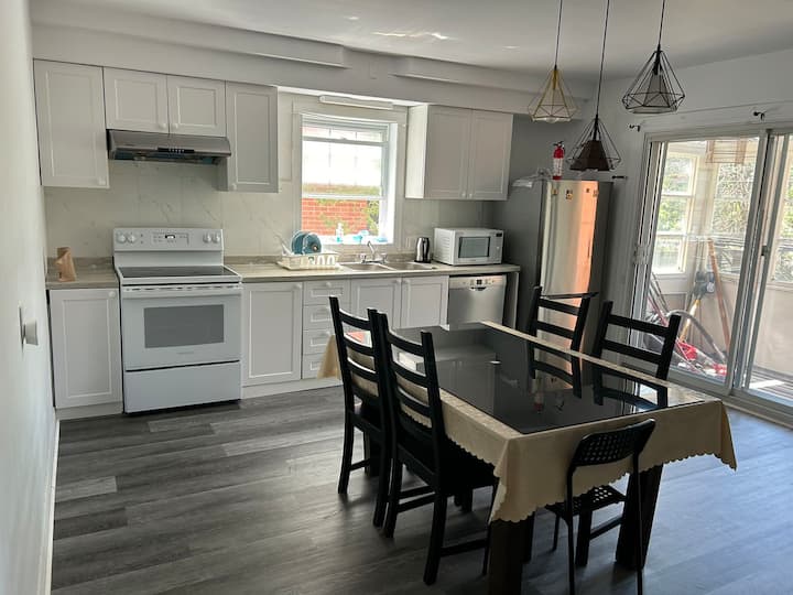 Comfy Prviate Room, Self Check In, With Laundry - Montreal