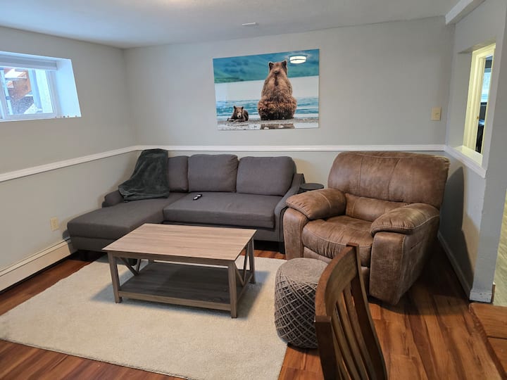 Fairbanks Apt Great Location - Fairbanks, AK