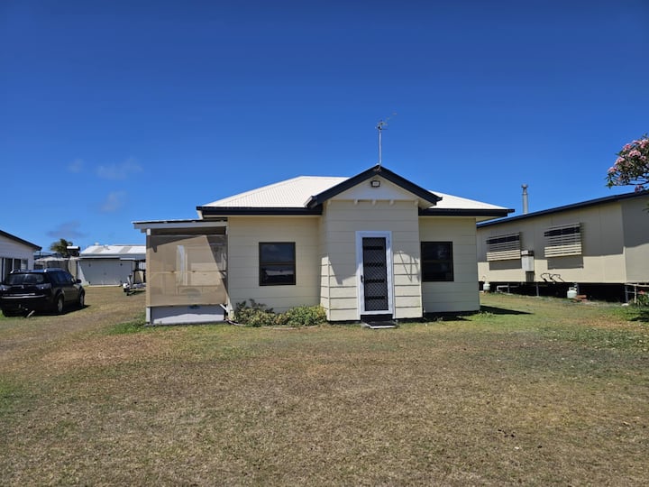 Peaceful Island Getaway - Gladstone
