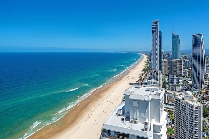 Oceanview Luxury Beachfront 2b2b - Surfers Paradise