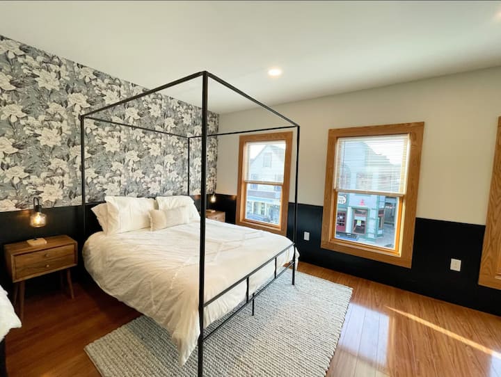 Free Breakfast_cottage Street Downtown Apartment - Bar Harbor, ME