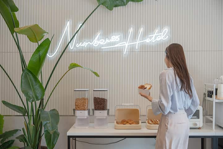 [넘버25 호텔 전주] 타임특가 - 객실랜덤배정, 전주여행,한옥마을10분 - Jeonju-si