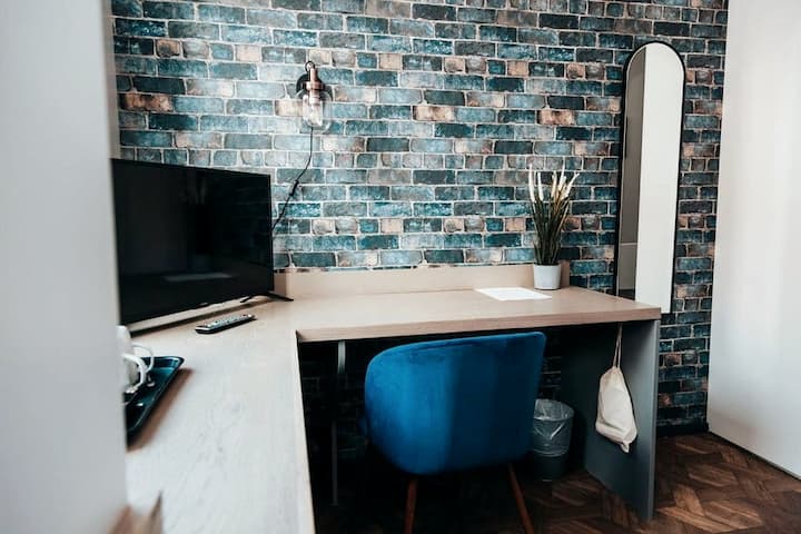 Hotel Room With Fast Wifi And  Breakfast Included - Belfast