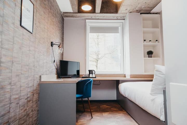 Spacious Hotel Double Room With Breakfast Included - Belfast