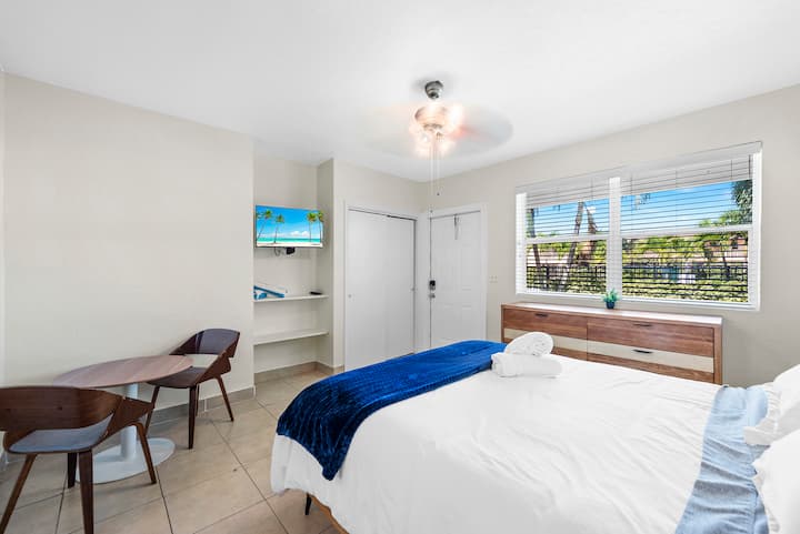 Studio With Pool In Lake Worth Near Beach - Boynton Beach, FL