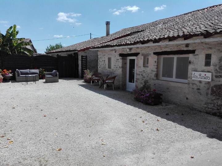 Gîte Les Rosiers - La Vallée Des Singes